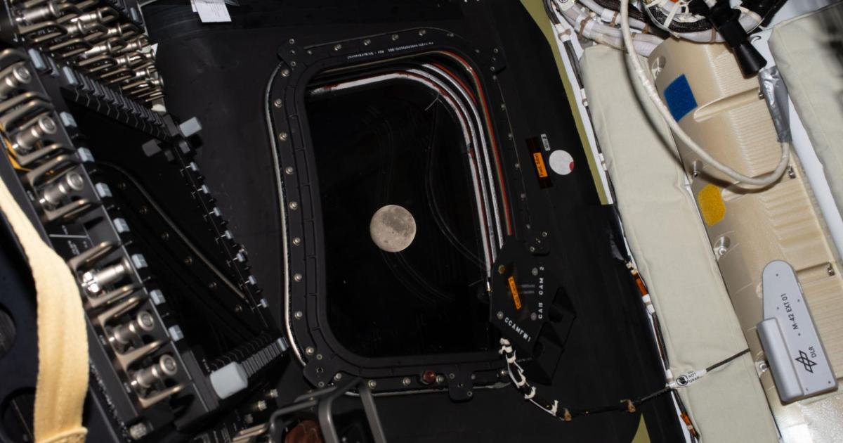 Artemis 2 astronauts fly around moon — and farther than any human