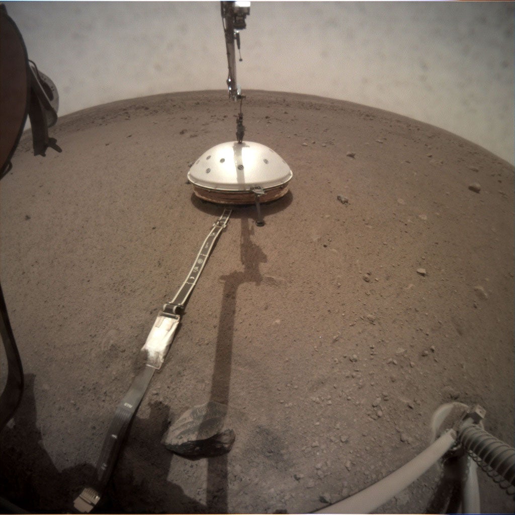 Quakes reveal Mars has a unique interior | Astronomy.com Quakes reveal Mars has a unique interior | Astronomy.com